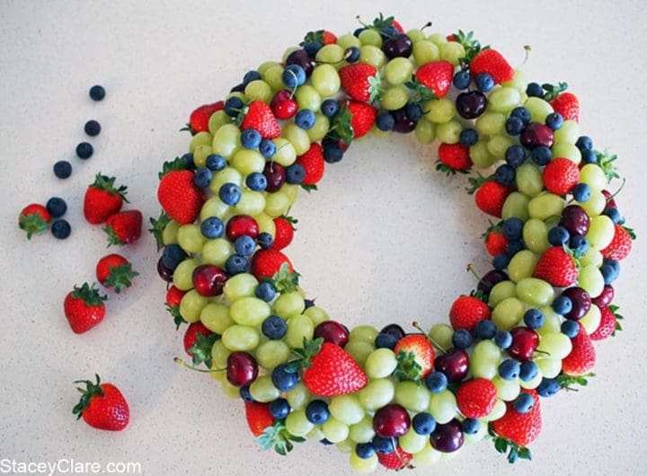 3 Edible Food Wreaths You’ve Got To Make This Christmas